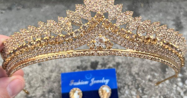 Daniela Gold Gelin Kına Tacı Özel Gün Aksesuar Kadın Taç Ve İnce Mekik ...